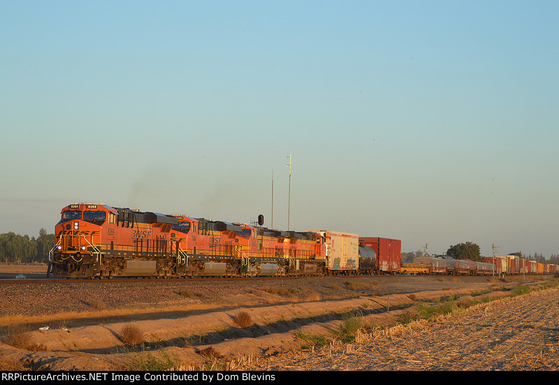 BNSF 8269